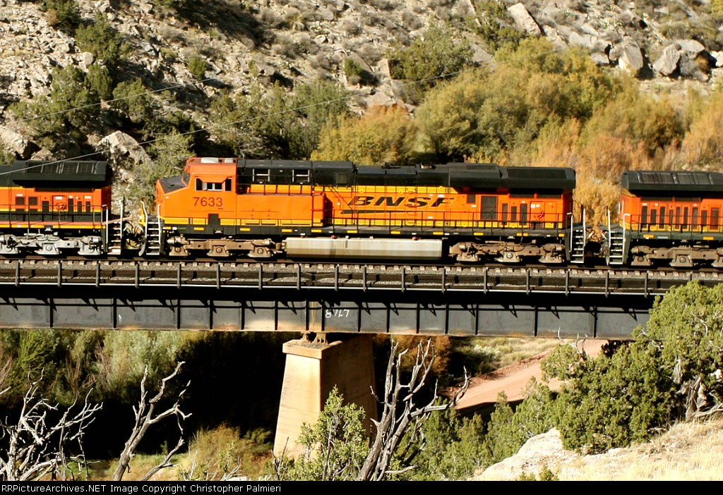 BNSF 7633